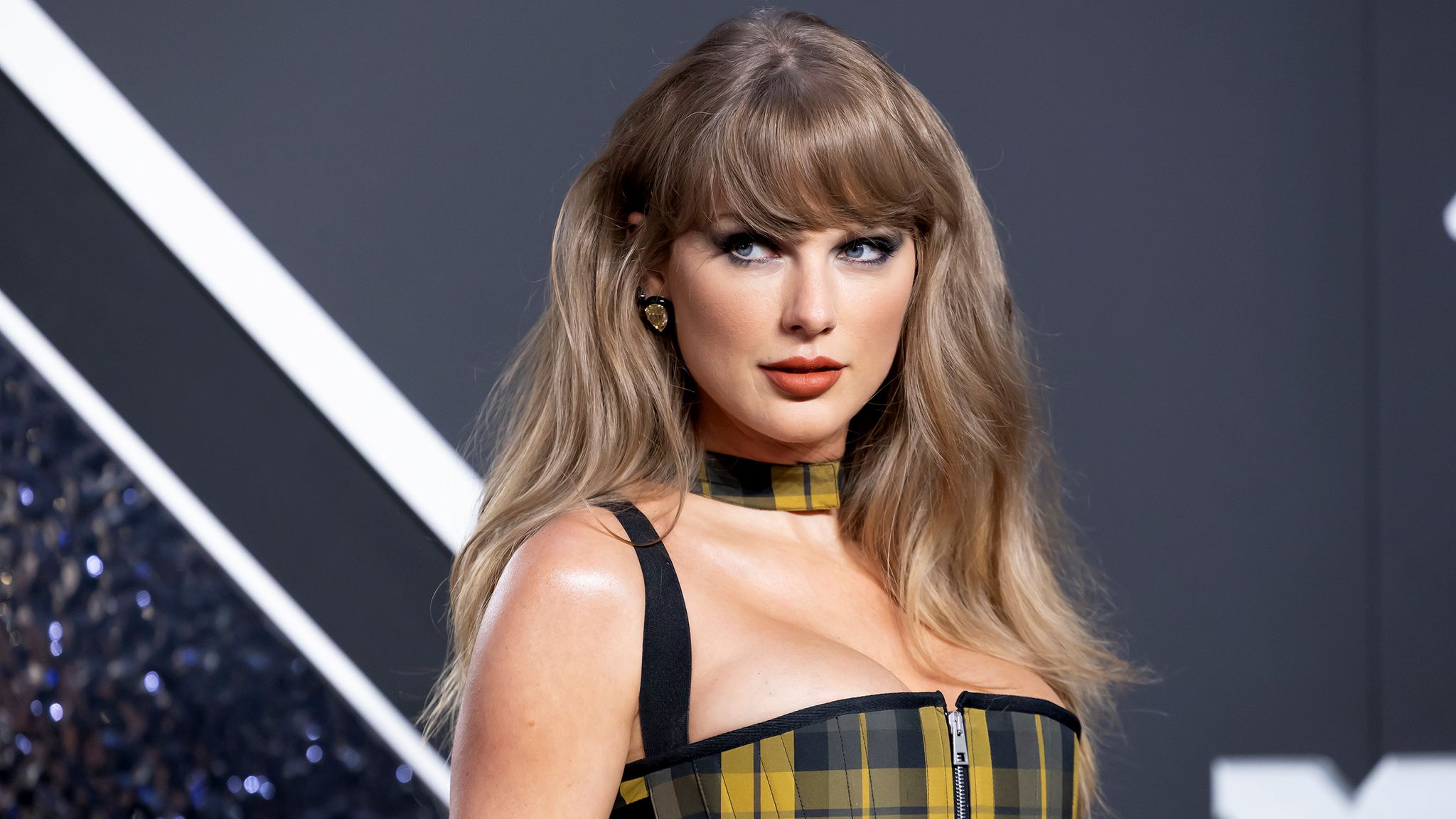 'I HATE TAYLOR SWIFT!' Donald Trump lashes out after star backs Kamala Harris | US News | Sky News