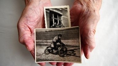 D-Day veteran Don Sheppard dies aged 104 | UK News | Sky News