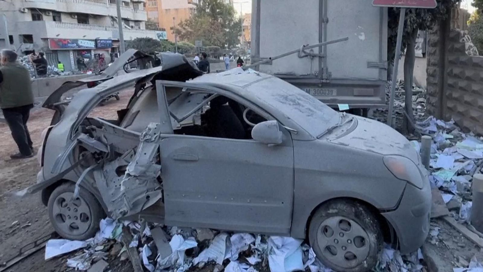 Aftermath of Israeli airstrikes on Beirut | News UK Video News | Sky News