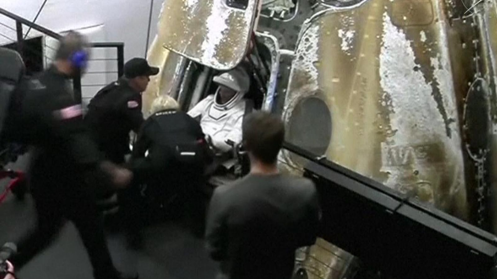 Watch: Moment four astronauts return to Earth after nearly eight months ...