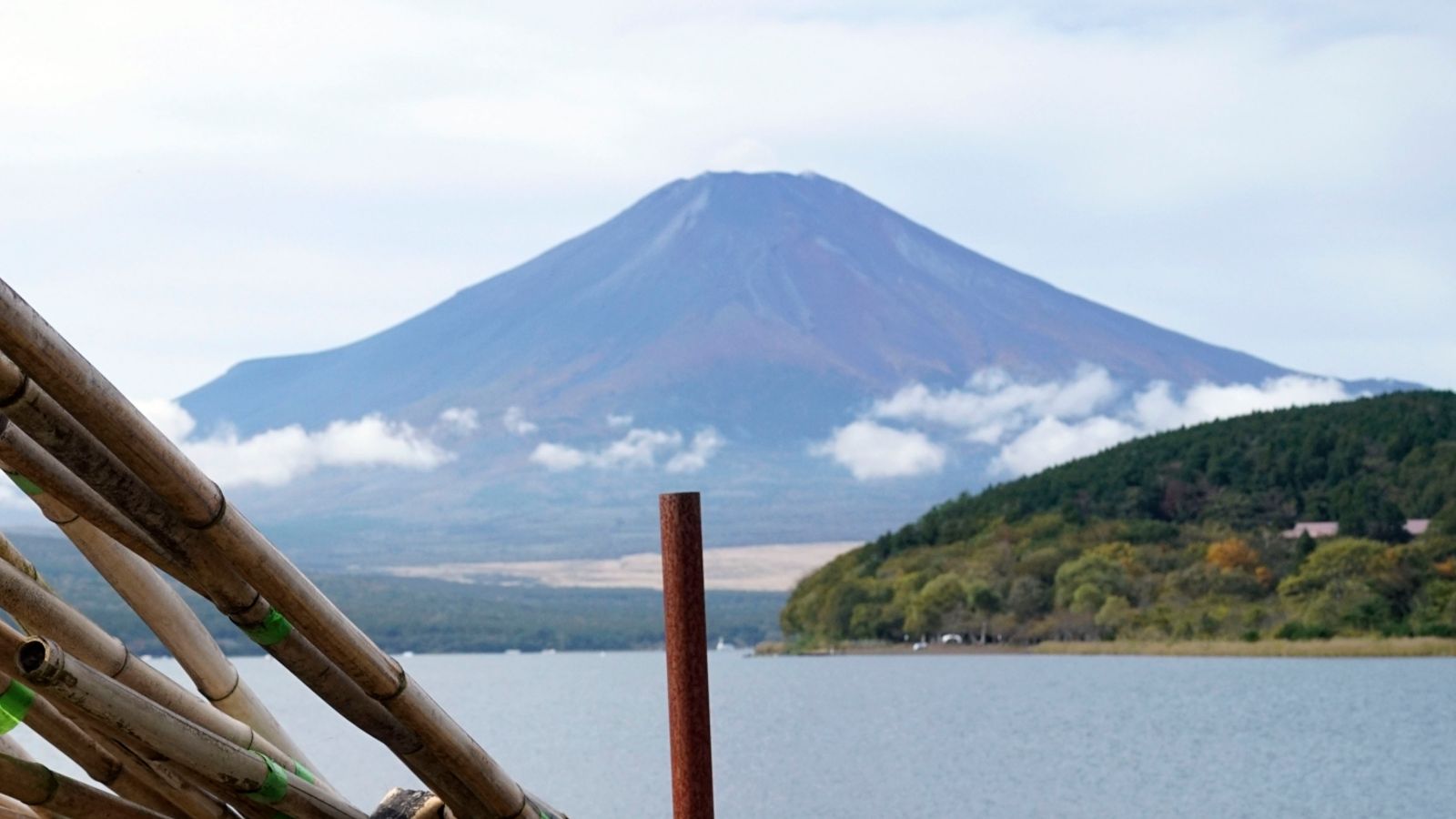 Still no snow on Mount Fuji, forecasters say - setting a new record ...
