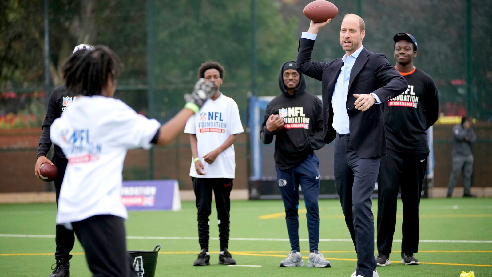Prince William shows off 'unbelievable arm' playing American football ...