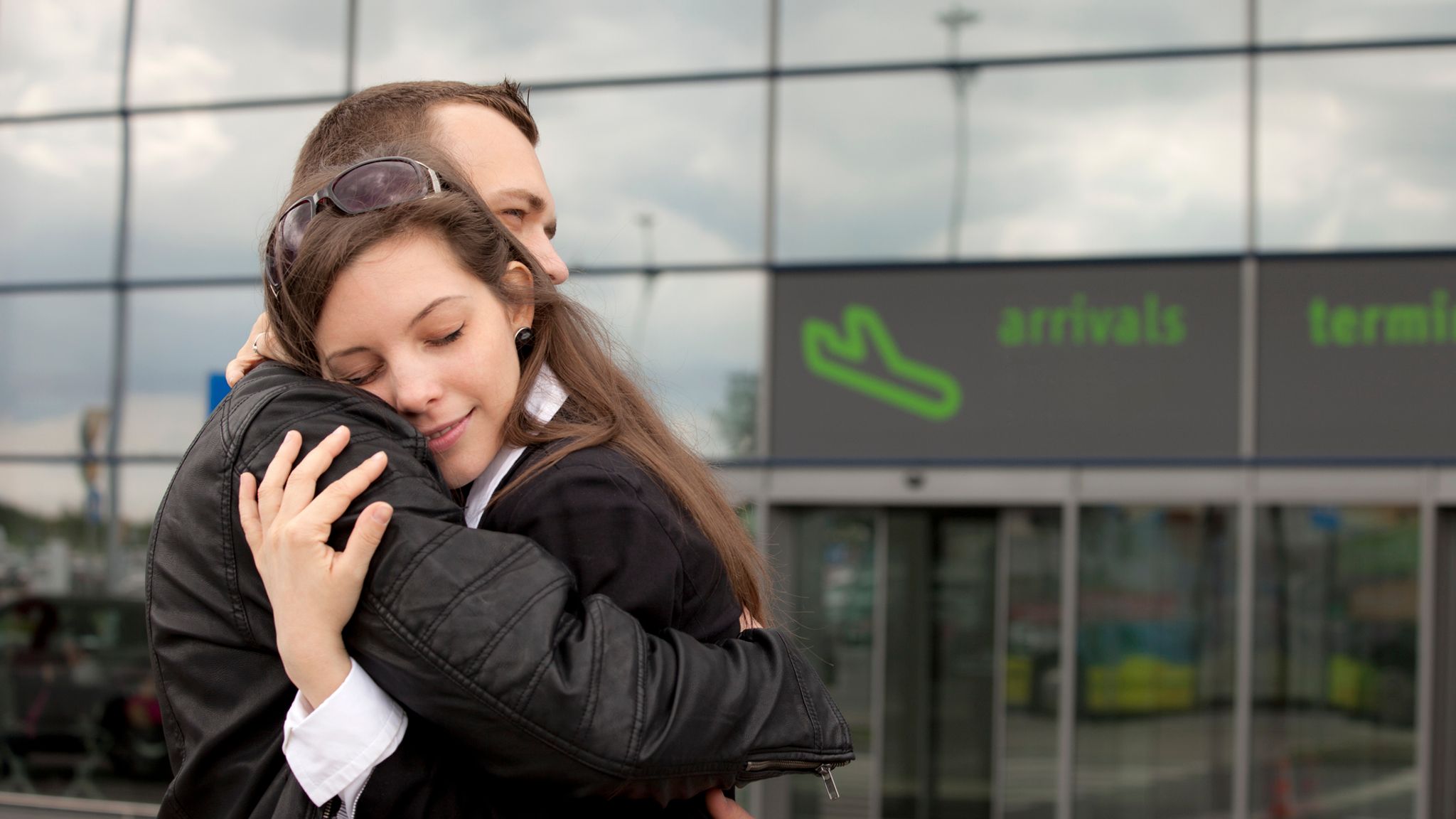 Dunedin Airport introduces maximum hugging time of three minutes at ...
