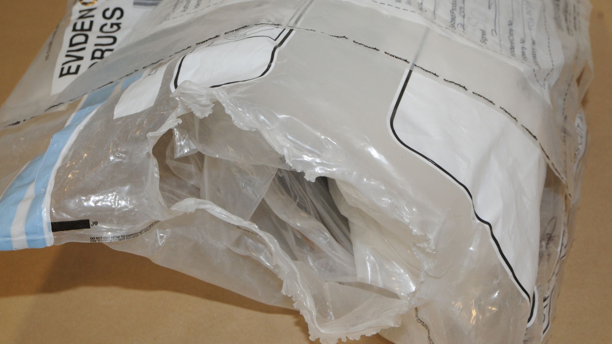 Ex-detective gets 19 years in jail for stealing 4kg of cocaine from ...