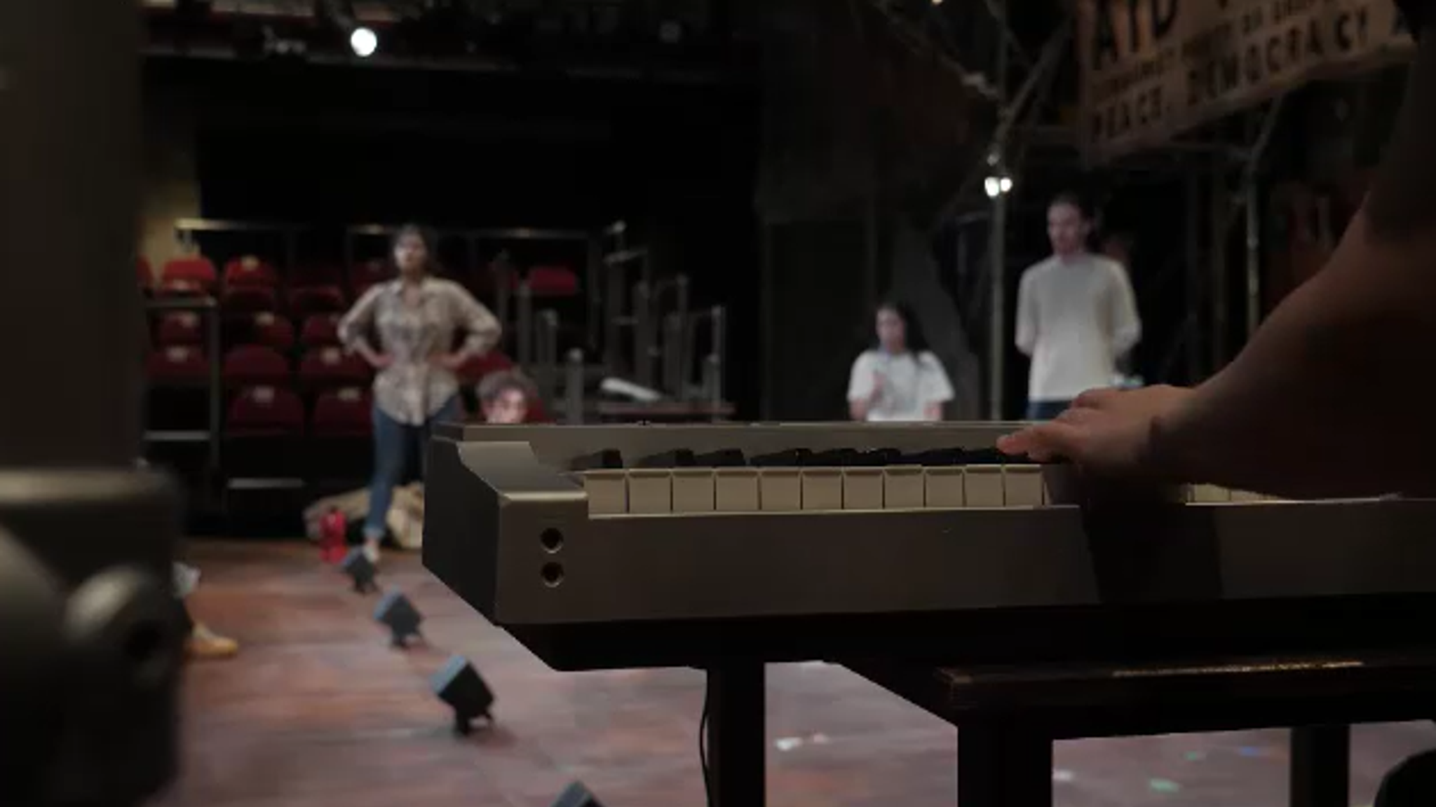 Cable Street: Musical tells story of rise of fascism that is relevant ...