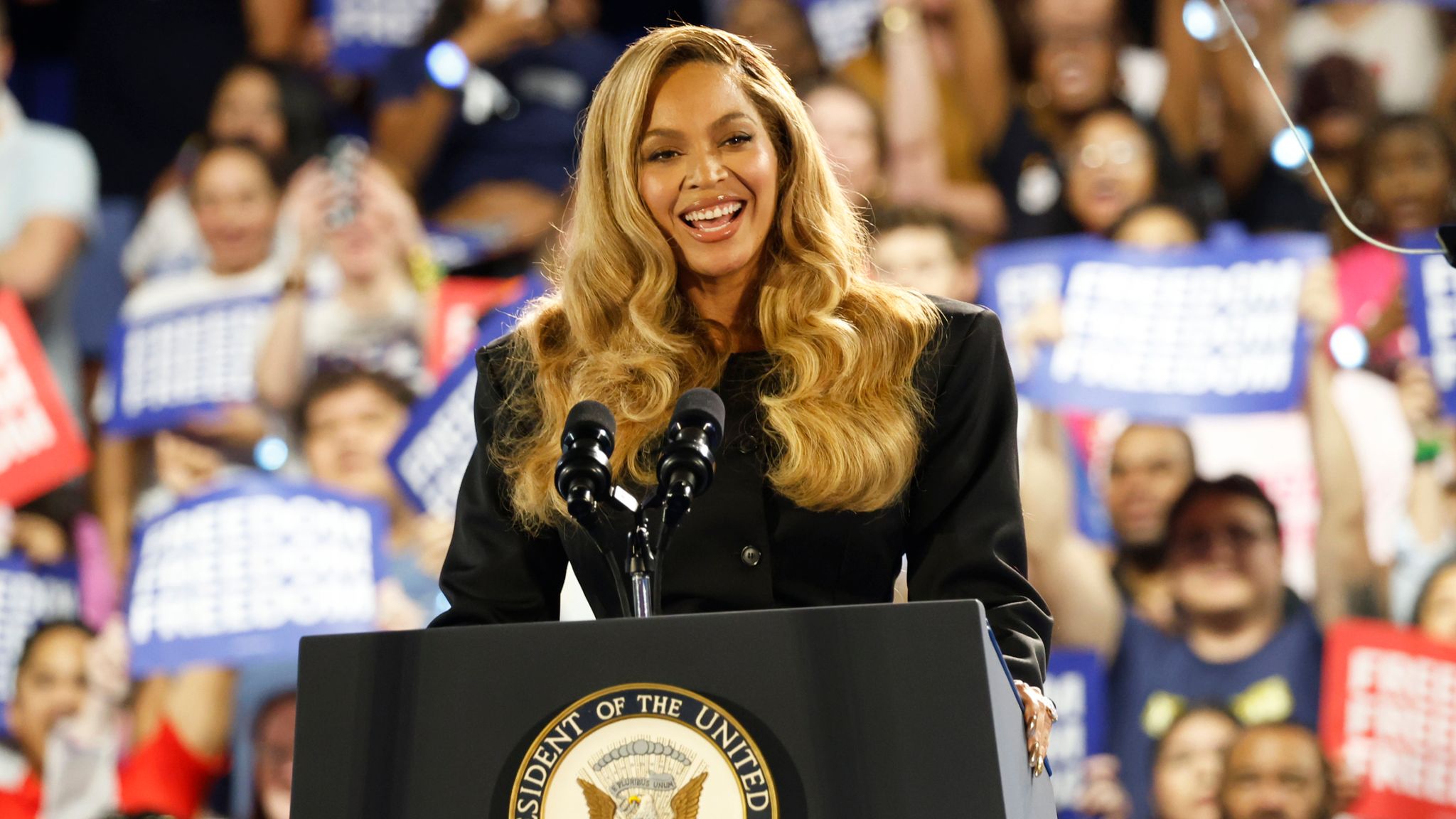 Beyonce makes rare political appearance in Texas for Kamala Harris ...
