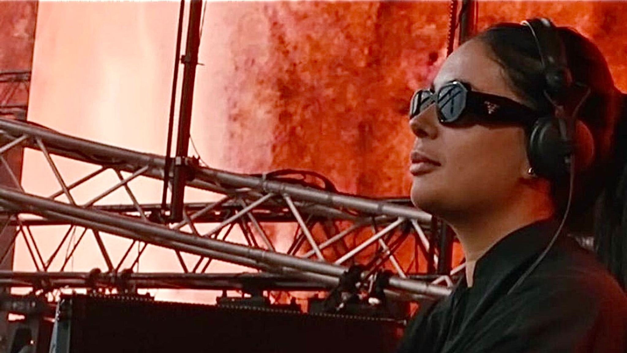 DJ Hannah Laing hosting dance music festival in Dundee with 10,000 ...