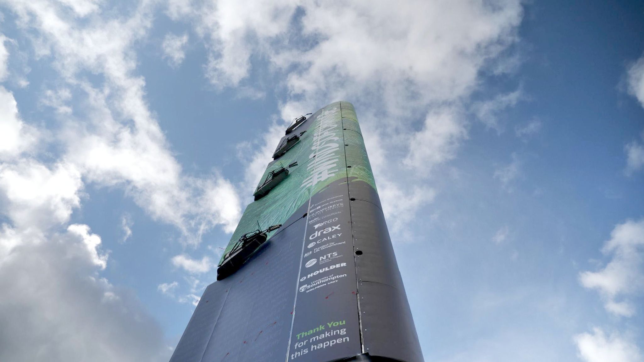 FastRig: First UK trial begins of sail designed to cut ships' carbon ...