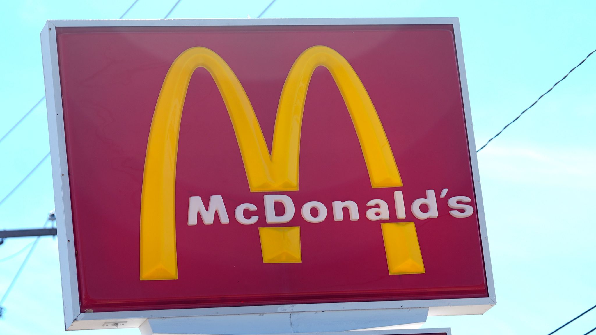 Quarter pounders back on McDonald's menu in US after E.coli outbreak - but cases expected to ...