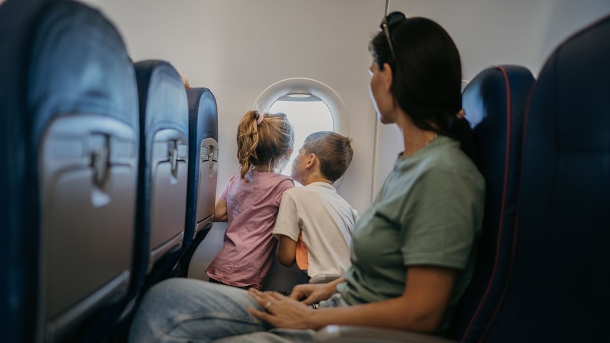 How to sit together on a flight without having to pay anything | UK ...