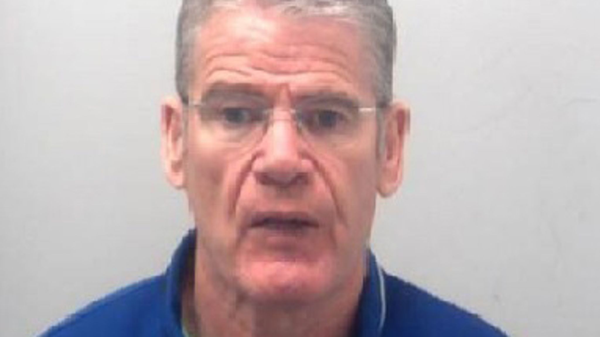 Kinahan gang boss who ran arms cache plot from prison to get lighter ...