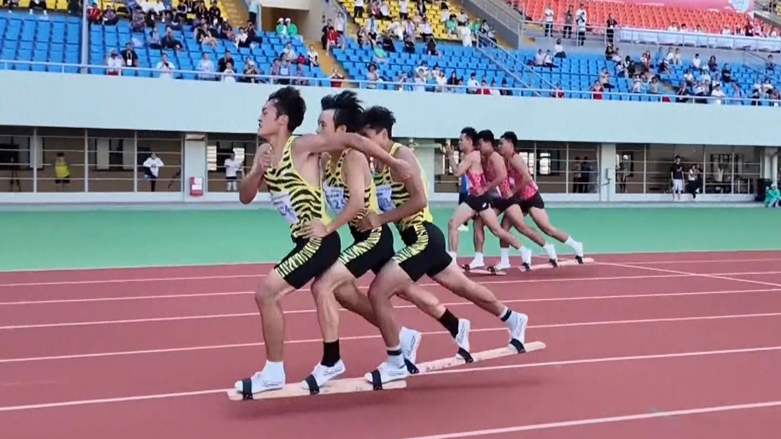 Board-shoe racing takes place at Chinese National Traditional Games ...