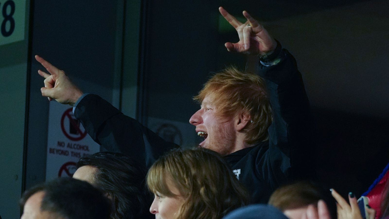 Ed Sheeran apologises to new Manchester United manager after ...