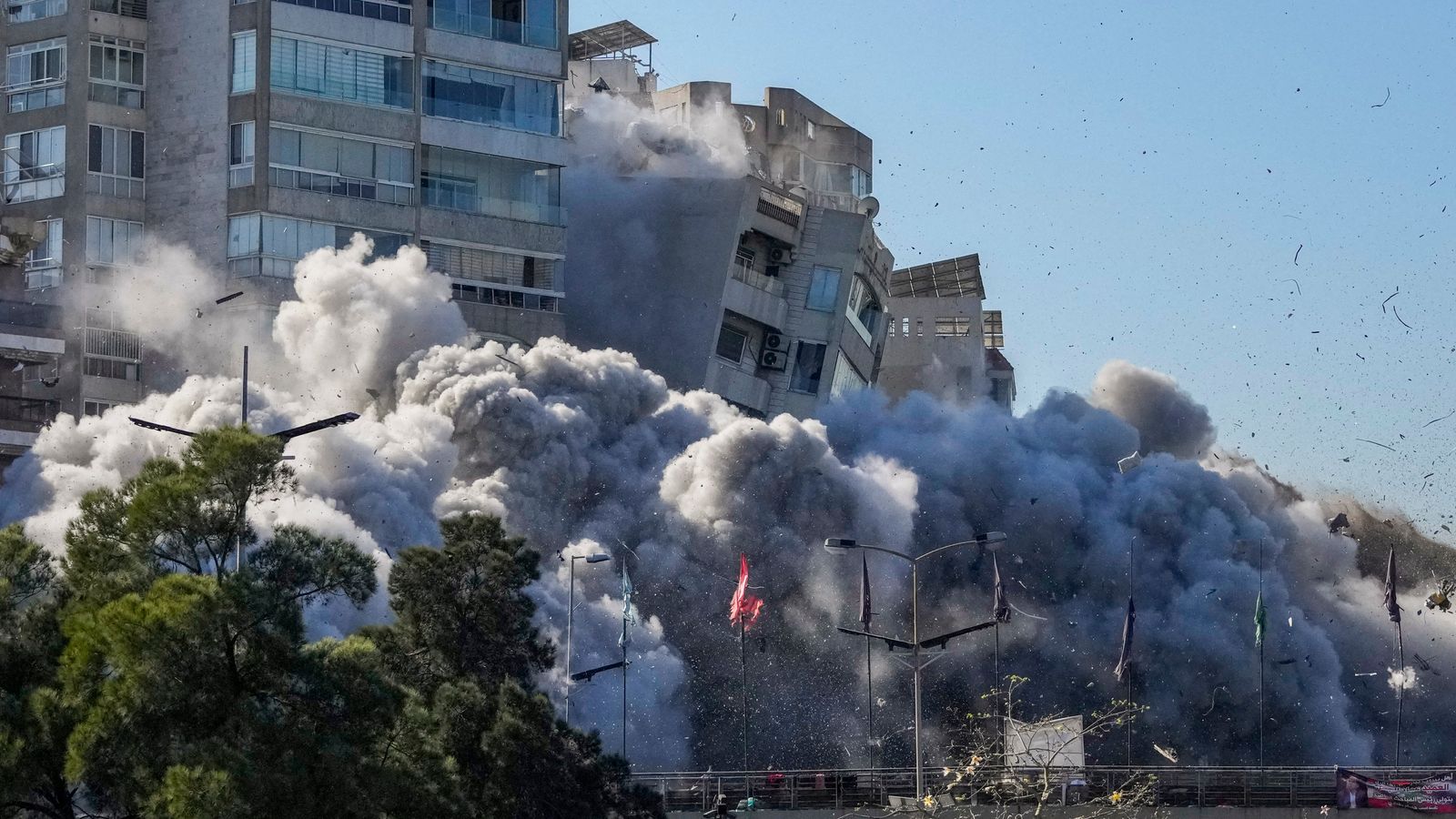 Pictures show moment Israeli bomb exploded at Beirut apartment block ...
