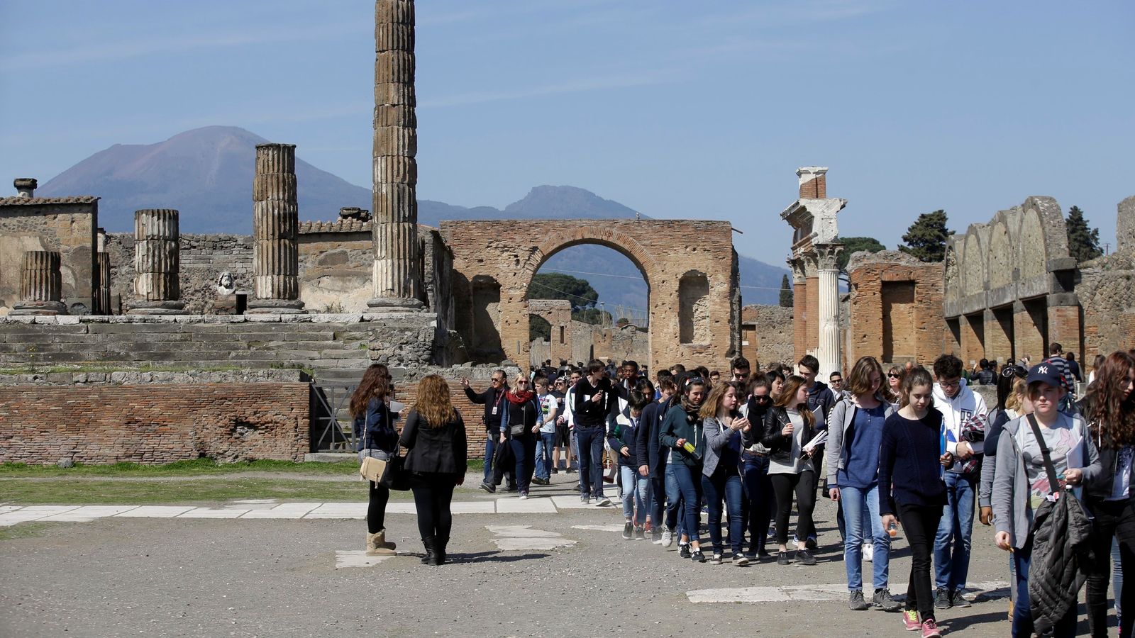 Pompeii to limit number of visitors to 20,000 a day in bid to cope with ...