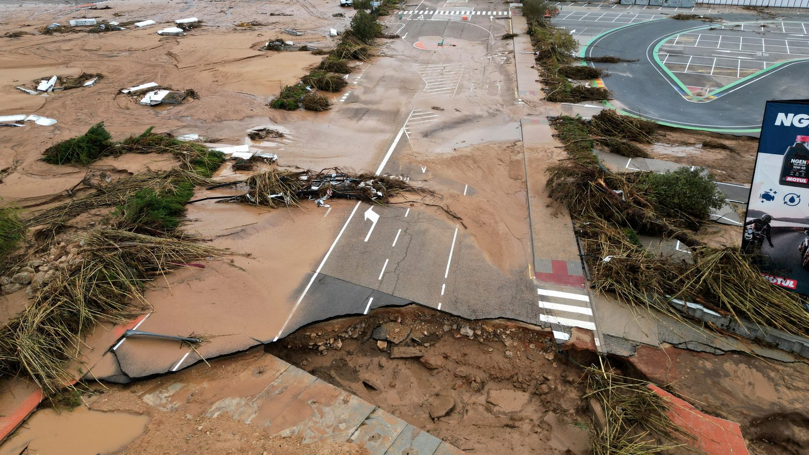 'Extreme danger' red alert for Barcelona warns of more rain on the way ...