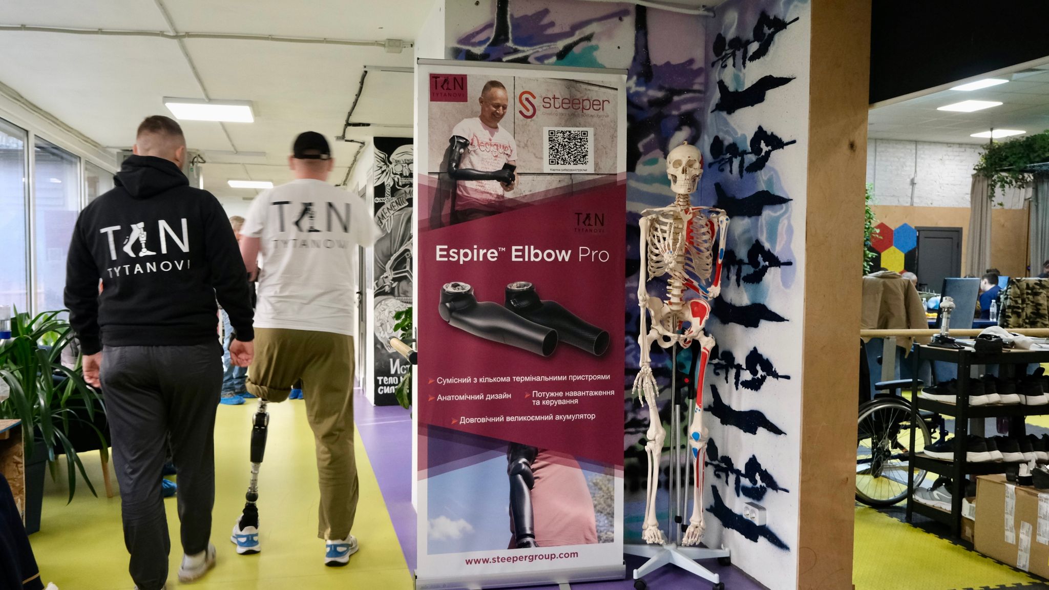 How bionic limbs are helping Ukrainian troops injured in war | World ...