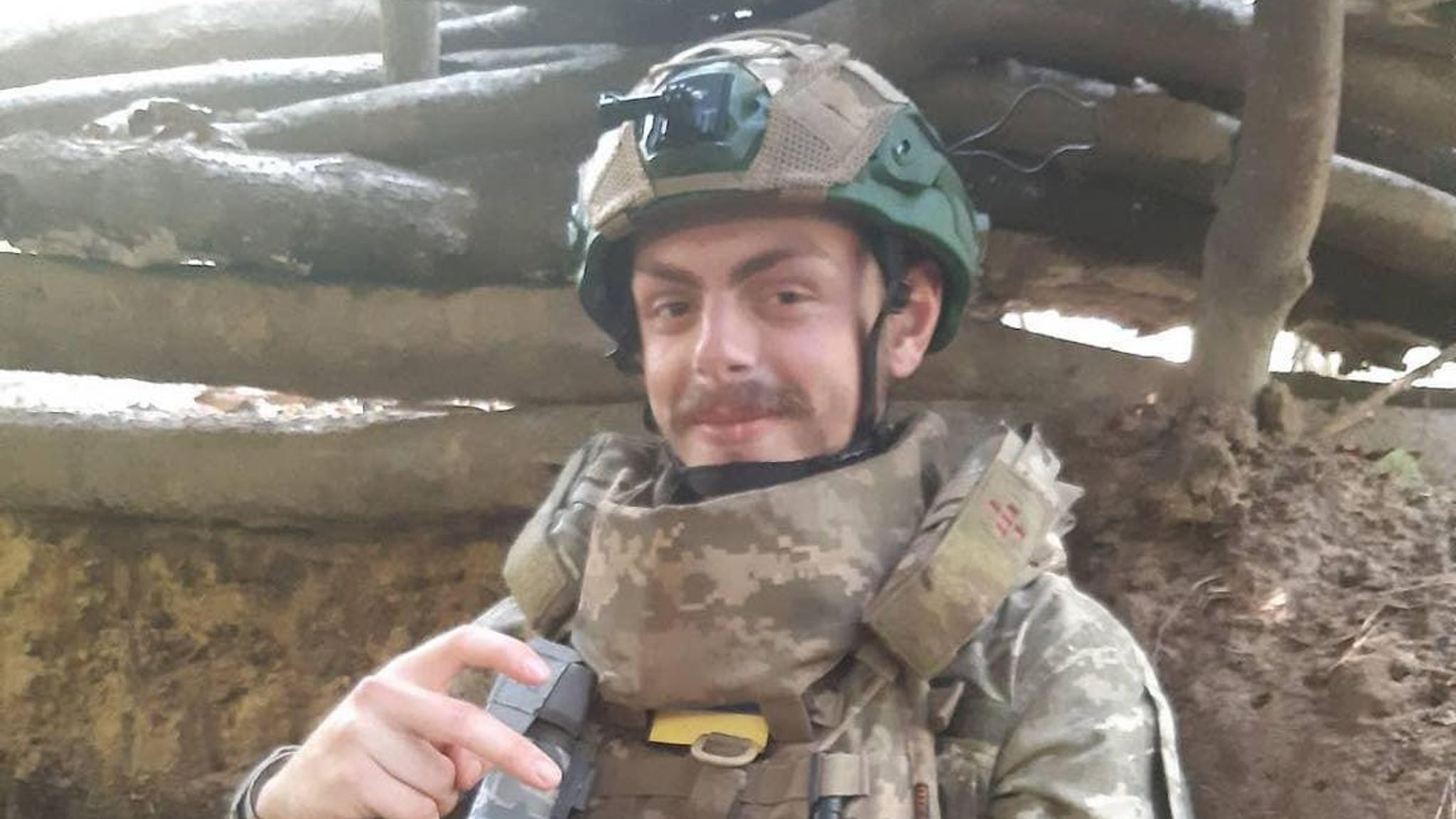 Tributes paid to 'brave' Briton, 22, killed while fighting in Ukraine ...
