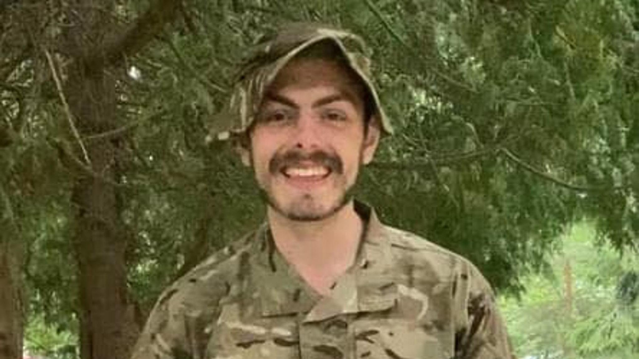 Tributes paid to 'brave' Briton, 22, killed while fighting in Ukraine ...