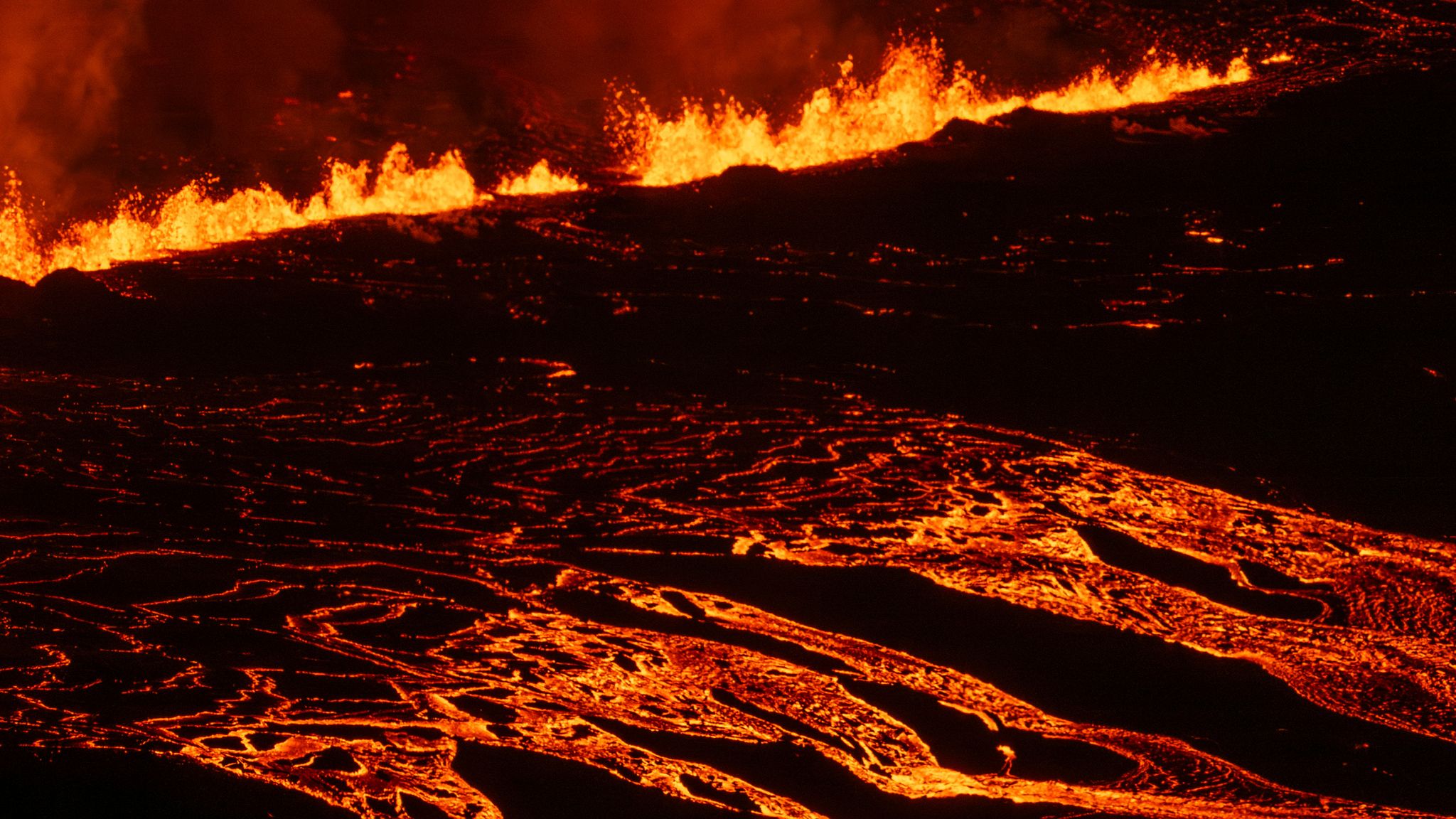 Volcano on Iceland's Reykjanes Peninsula erupts for seventh time in a ...