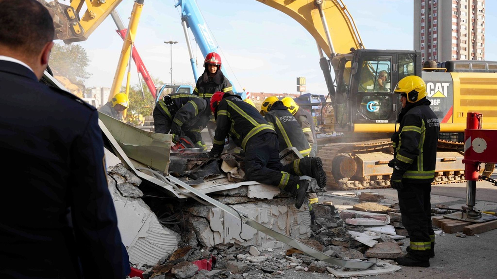 13 people killed and 'several more deaths' expected after roof ...