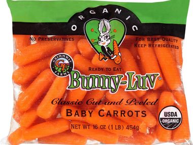 One person dead and dozens ill after eating contaminated carrots | US ...