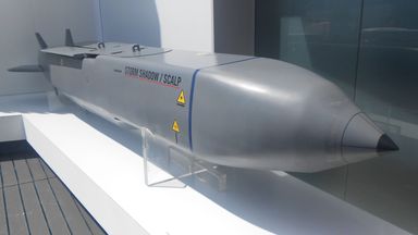 Ukraine: How powerful are the Storm Shadow missiles donated by Britain ...