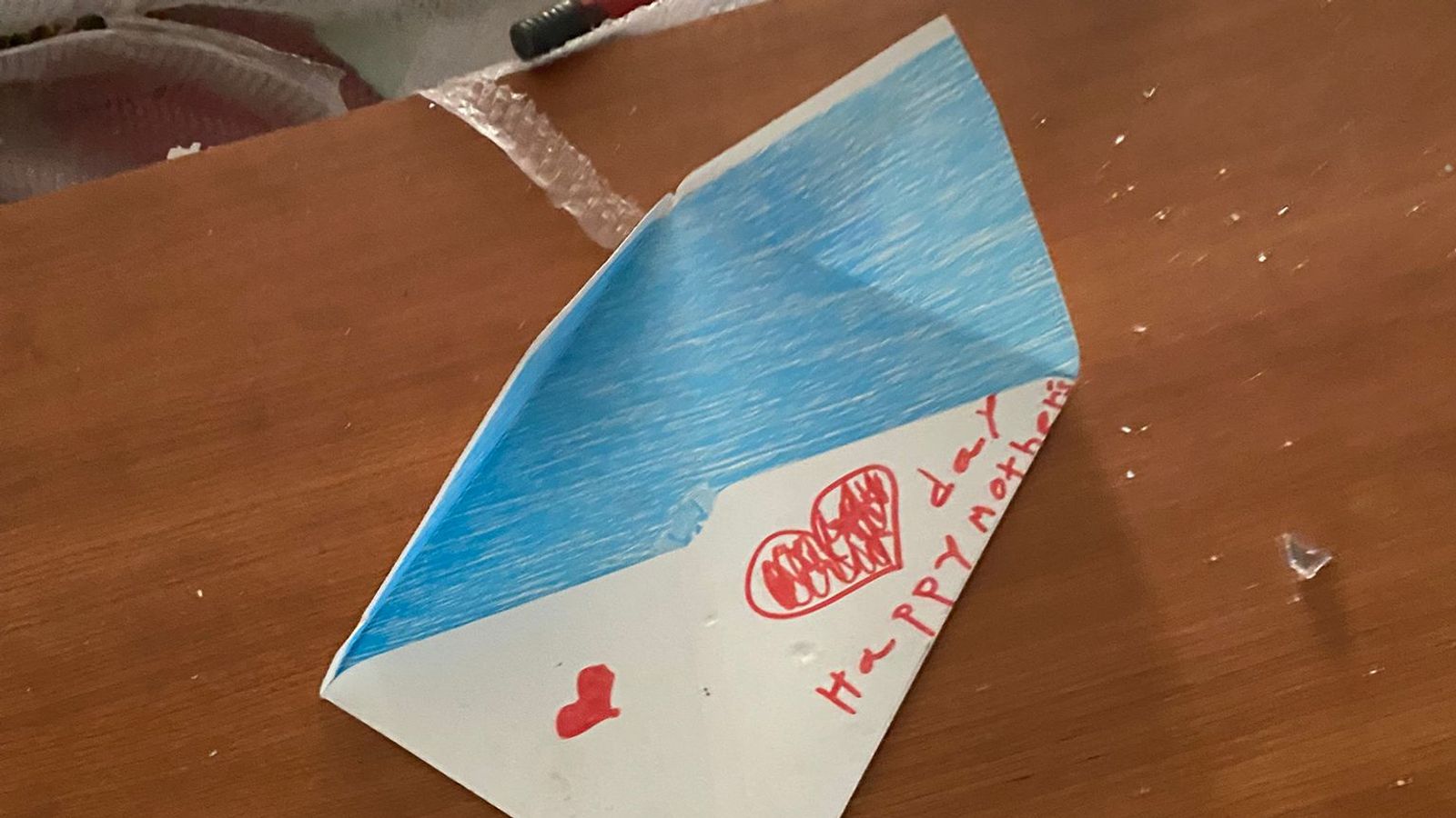 Inside Assad's abandoned home: Damning documents, wedding photos and ...