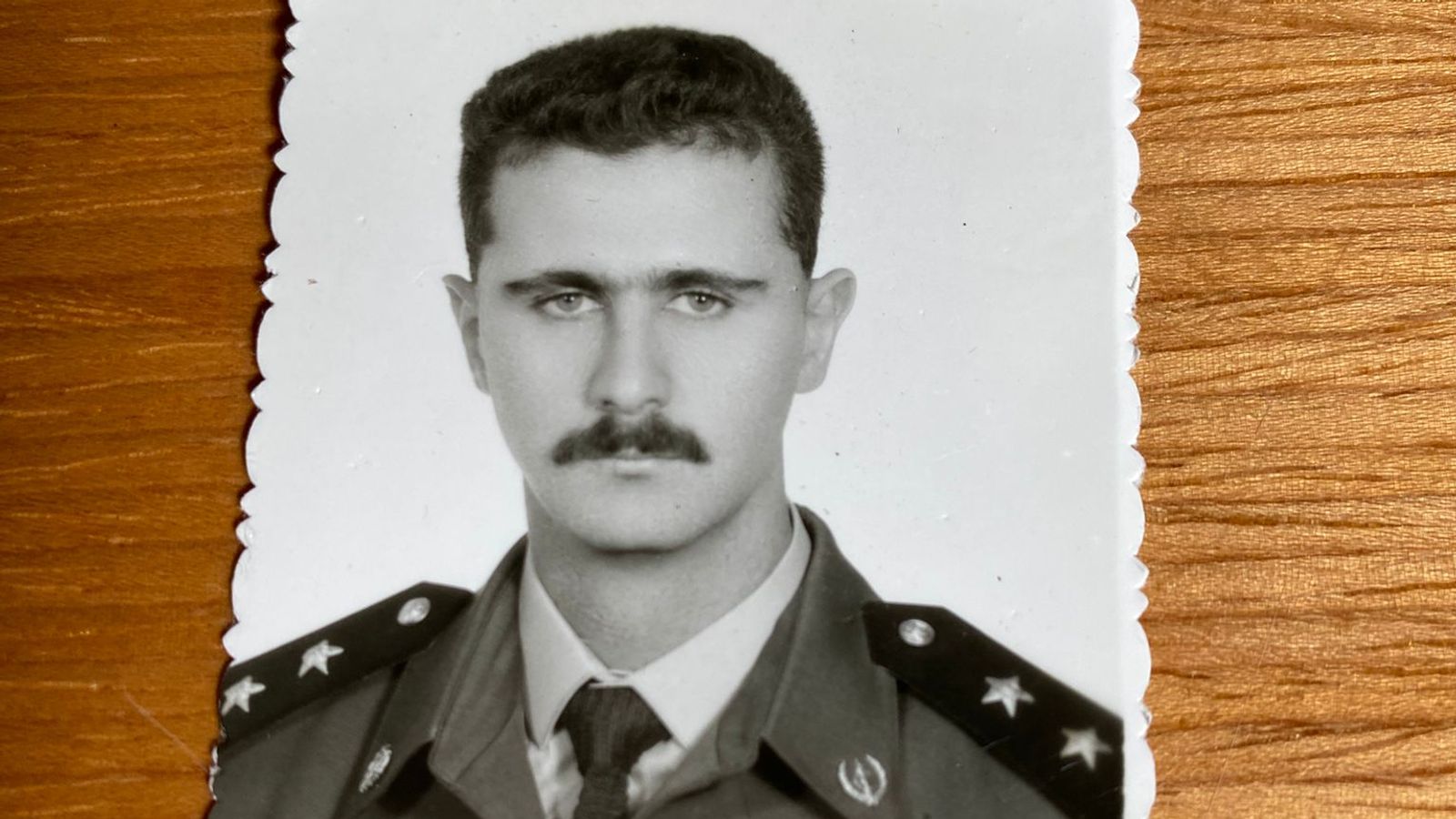 Inside Assad's abandoned home: Damning documents, wedding photos and ...