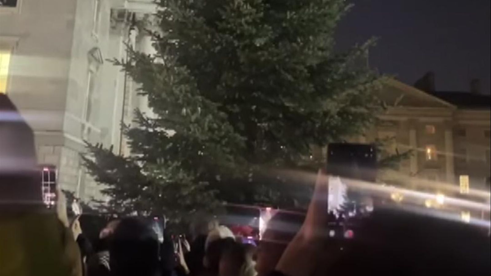 Christmas tree lighting in Dublin postponed after fail leaves people ...