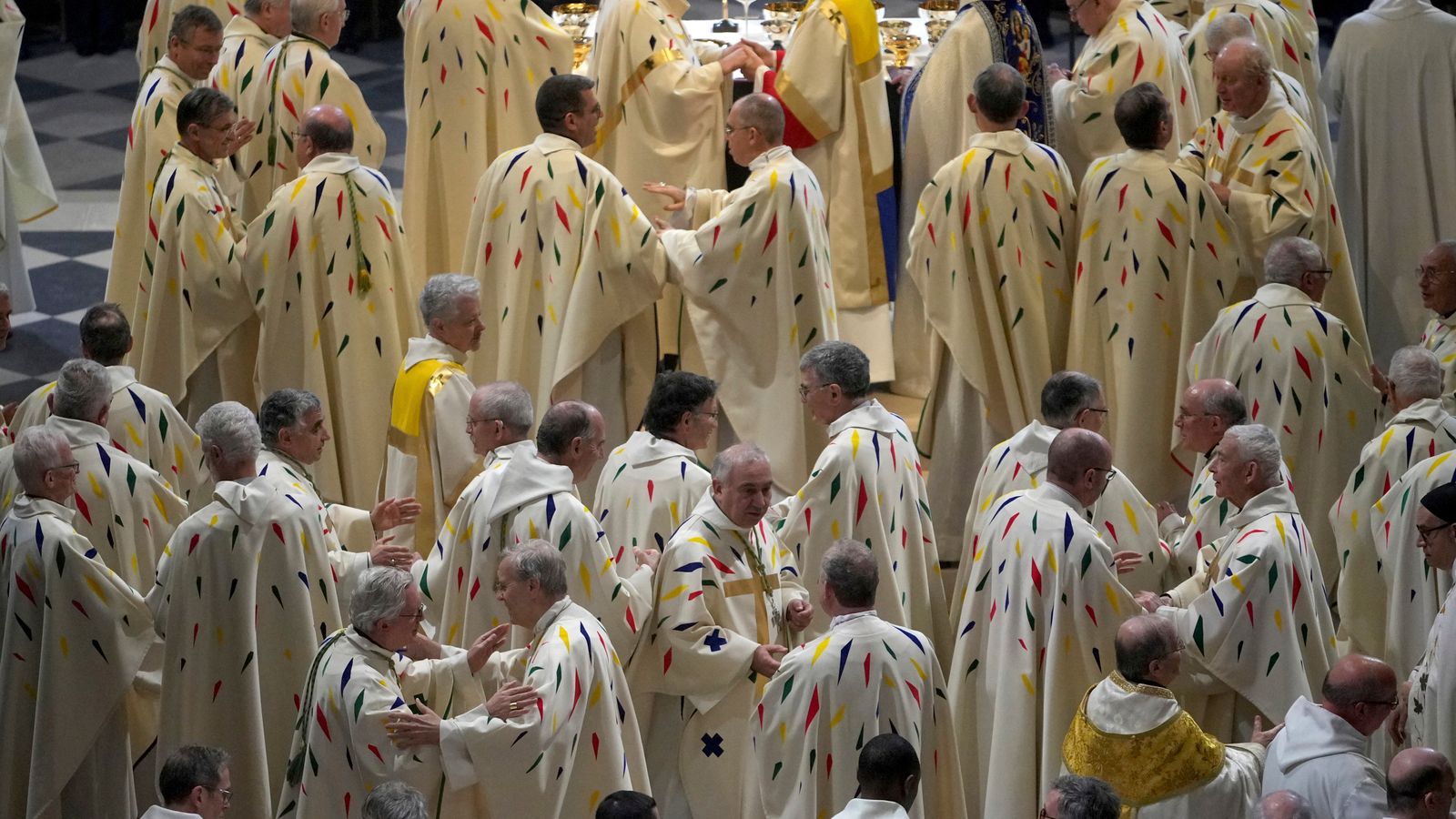 Notre-Dame holds first mass since Paris cathedral reopened after 2019 ...