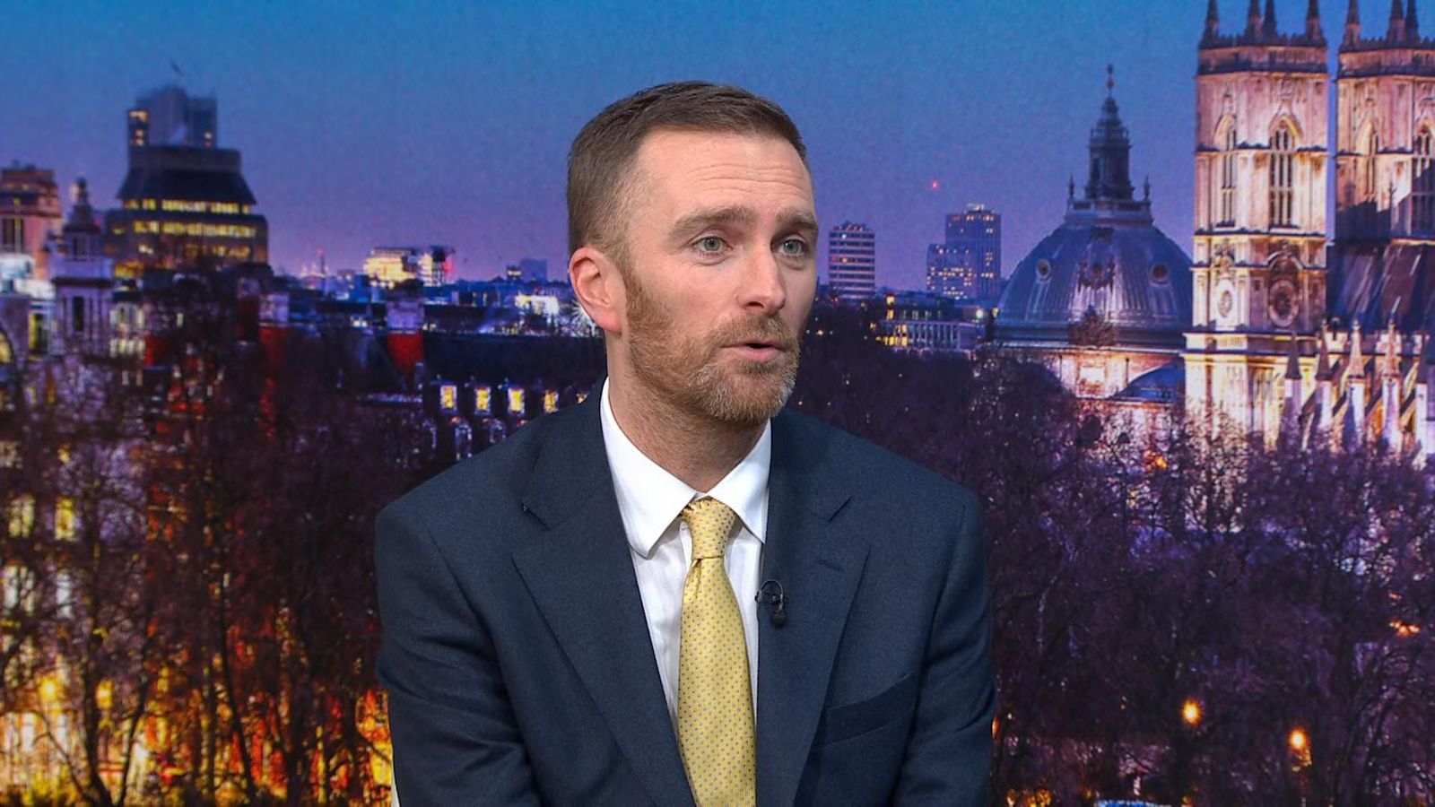 Tory minister says Starmer should set an immigration cap but avoids ...