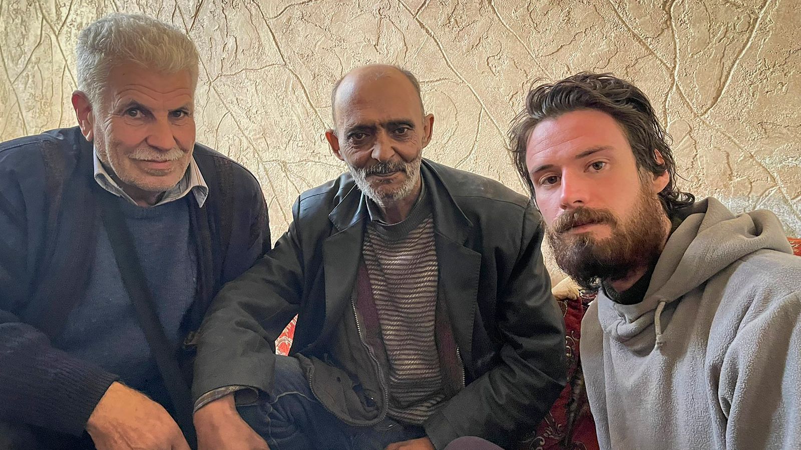 Russia in 'direct contact' with rebel group and hopes to maintain ...