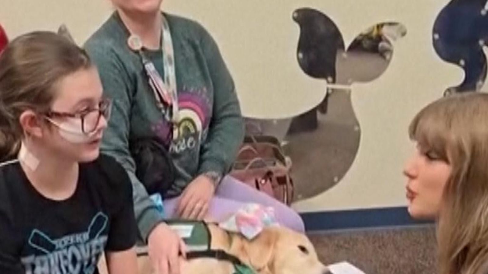 Taylor Swift chats with young Swiftie in hospital and speaks about ...