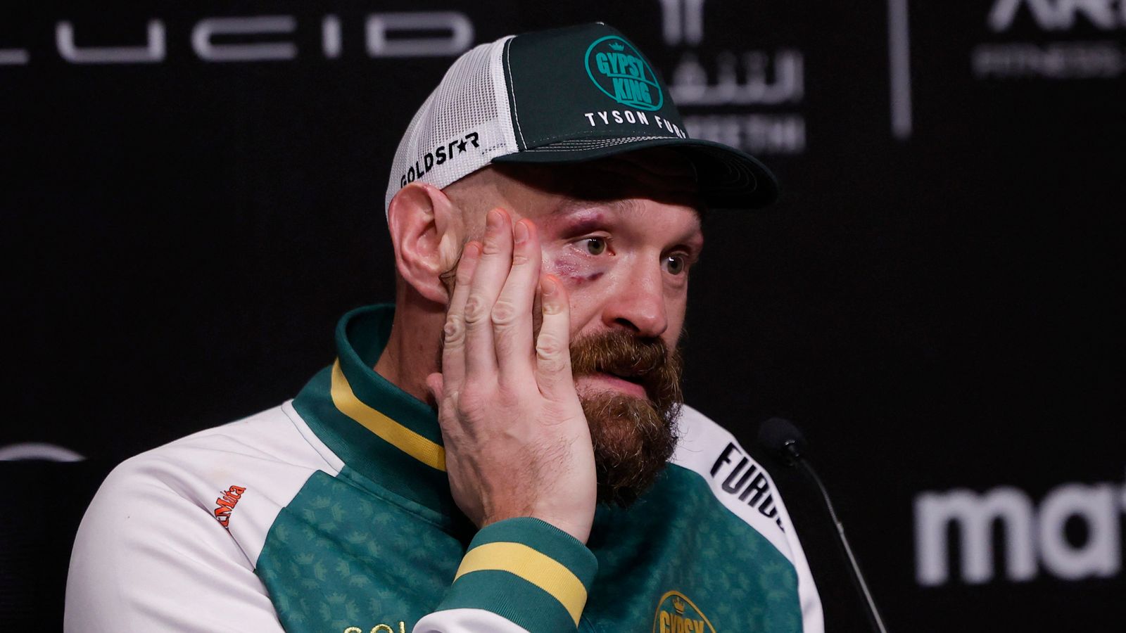 Oleksandr Usyk beats Tyson Fury to retain heavyweight titles | UK News ...