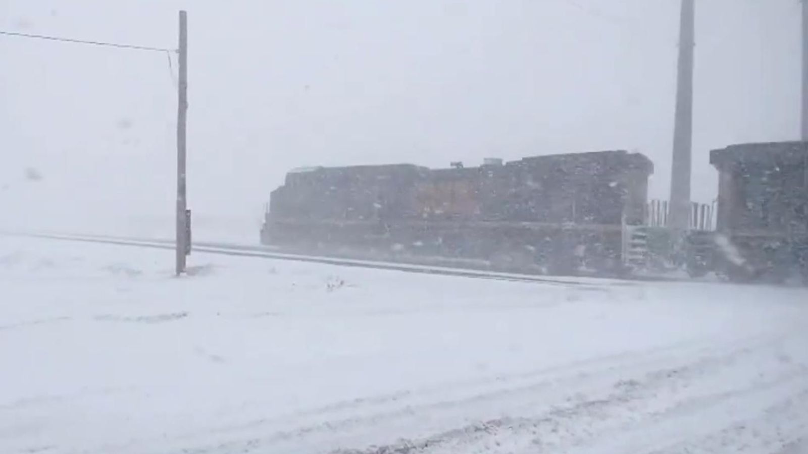 US region hit by severe 'lake-effect' snow storms | Science, Climate ...