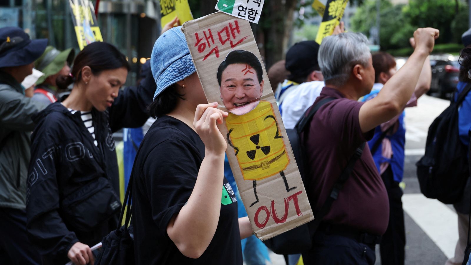 Who is the Yoon Suk Yeol - the president who plunged South Korea into a ...