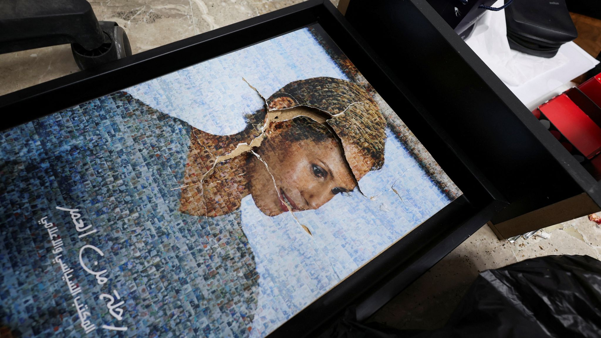 Assad kept signed picture of Queen Elizabeth II among keepsakes in ...