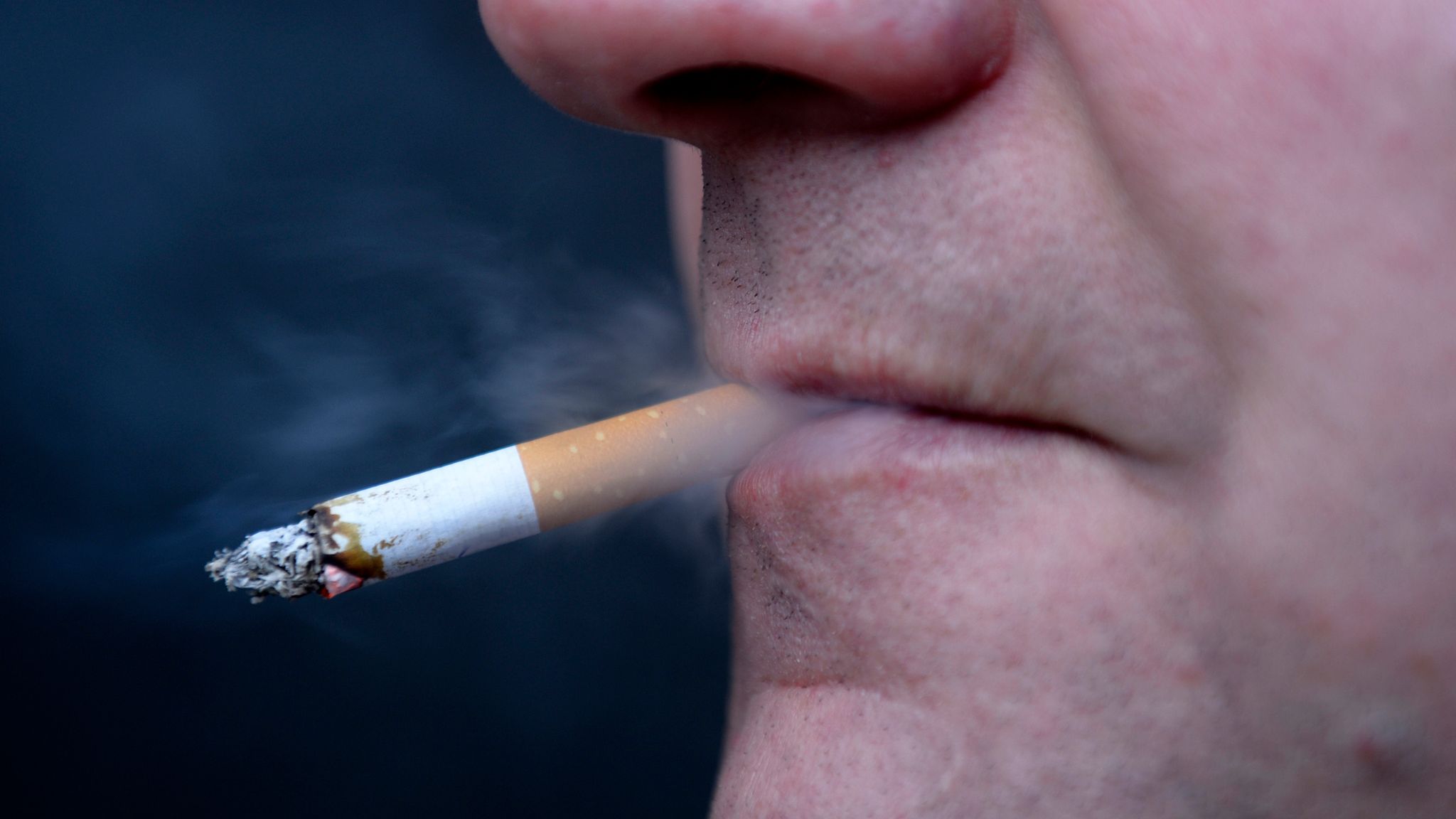 Smoking a single cigarette could take 20 minutes off life expectancy ...