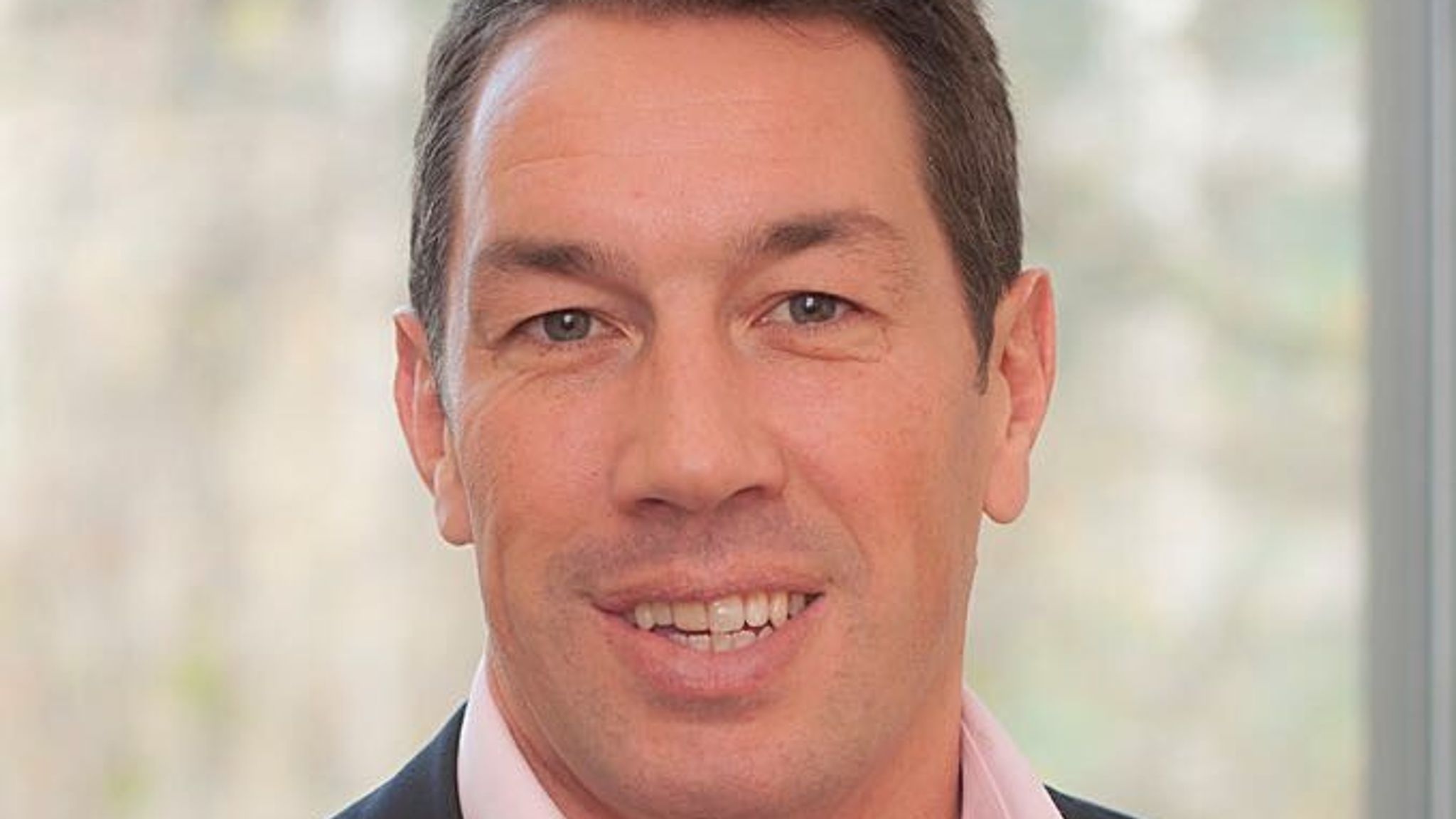 Body found in search for ex-England rugby player Tom Voyce after car ...