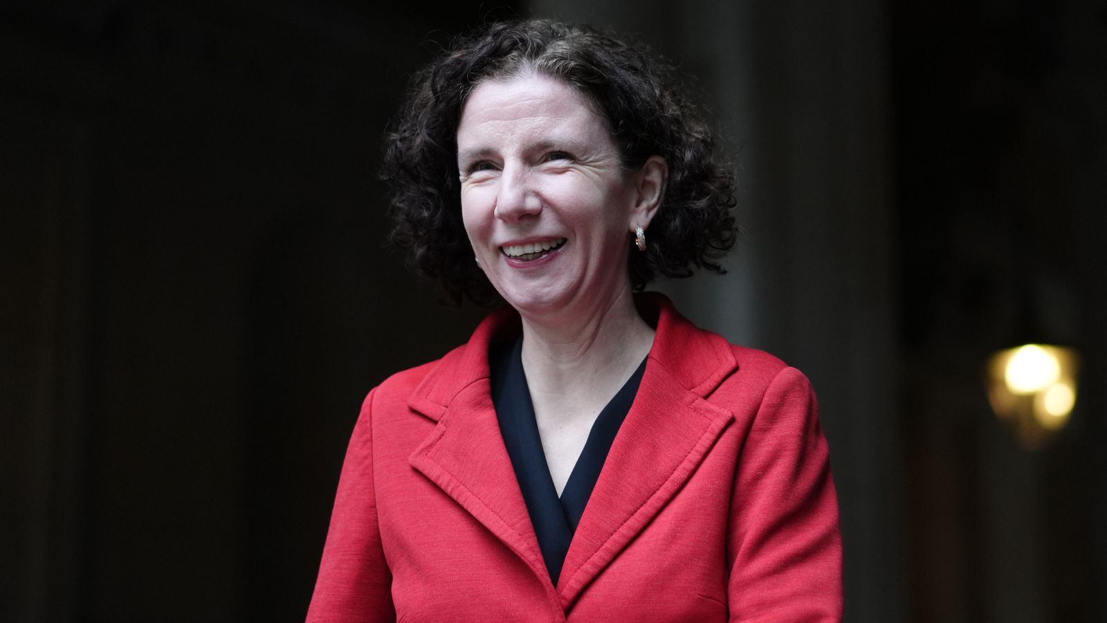 Labour minister Anneliese Dodds resigns over Starmer's decision to cut ...