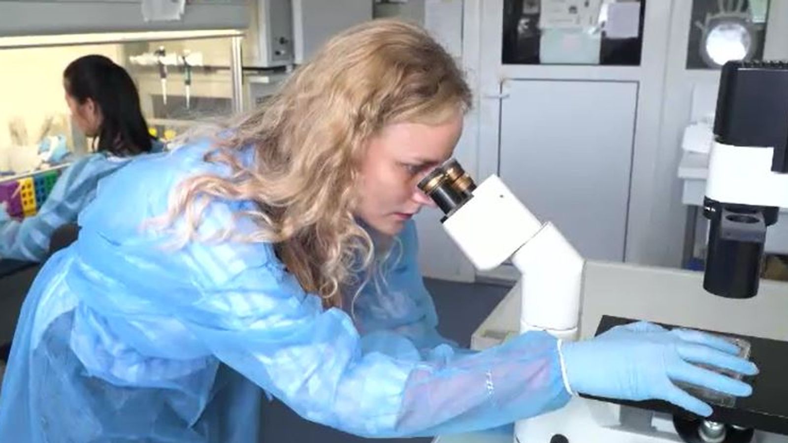 Doctors look for clues on why 'super survivors' overcome cancer in ...