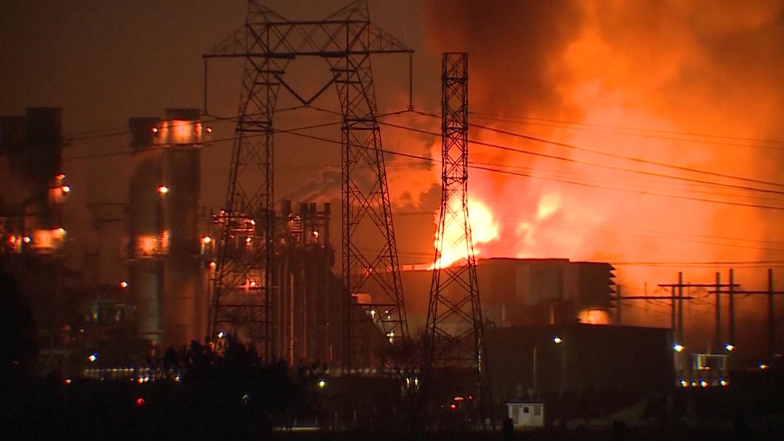 Fire breaks out at large California battery plant | US News | Sky News