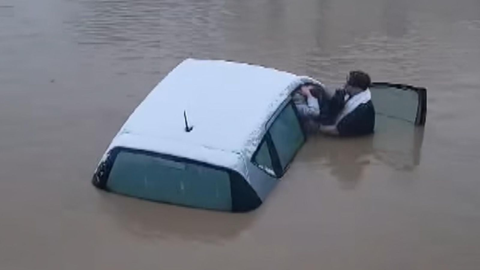 Woman rescued from car in flood-hit Leicestershire as major incident ...