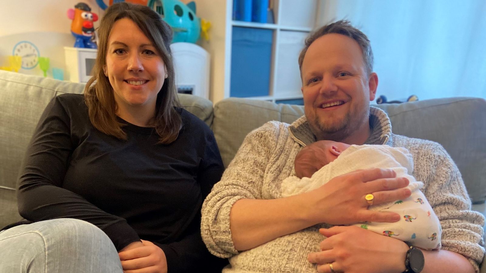 'Time to grieve': Paid bereavement leave should cover miscarriage, MPs ...