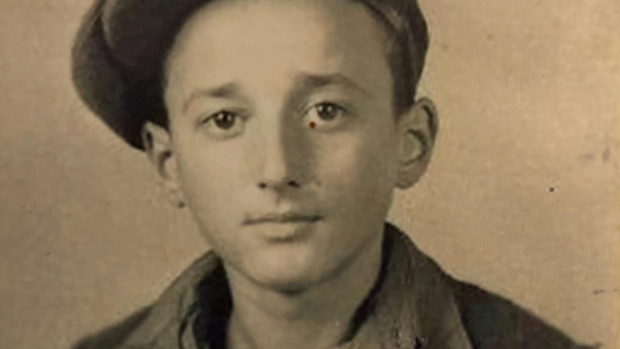 Auschwitz survivor fears the 'world hasn't learnt from WWII' ahead of ...