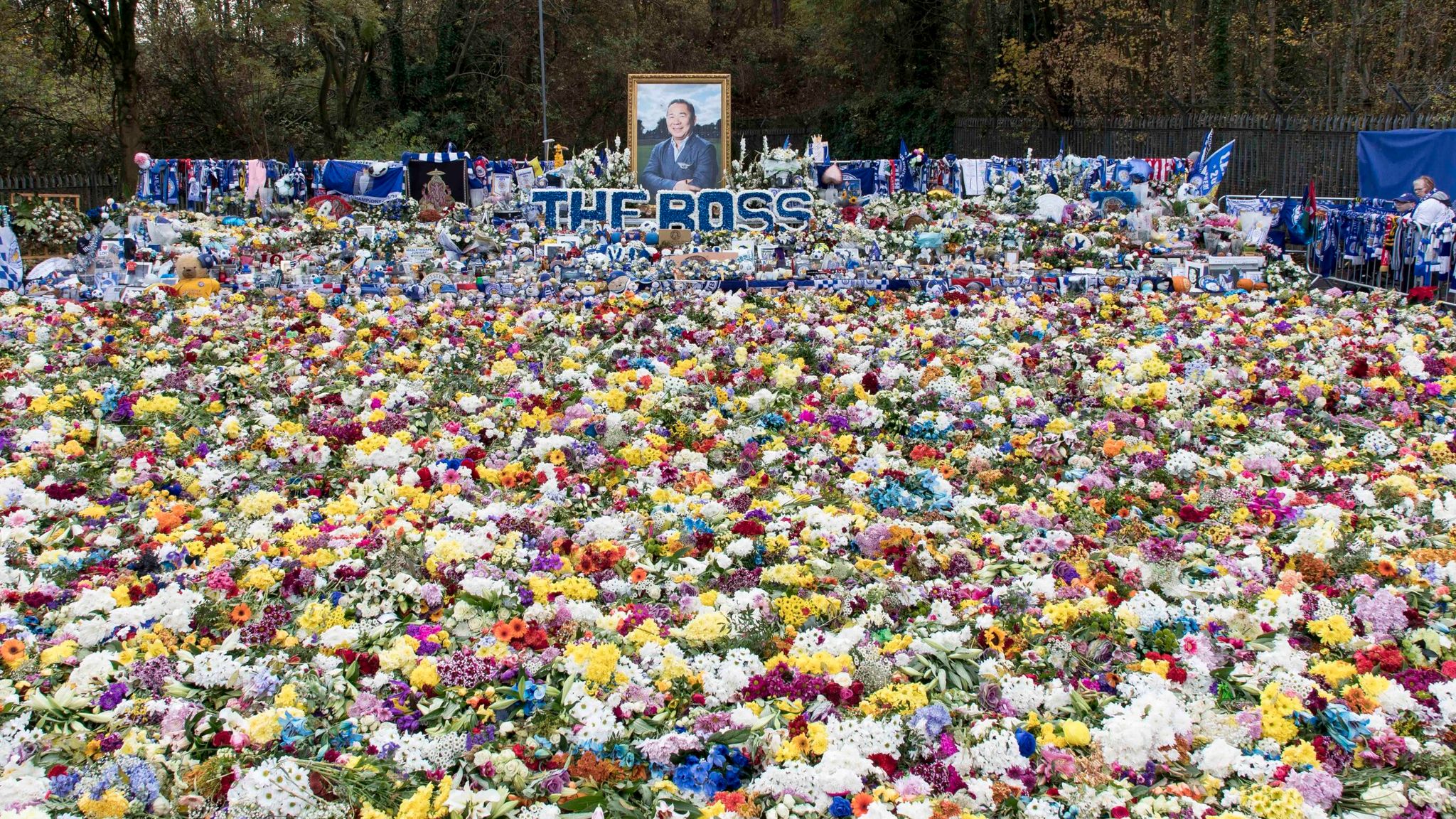 Family of Leicester City chairman killed in football stadium helicopter ...