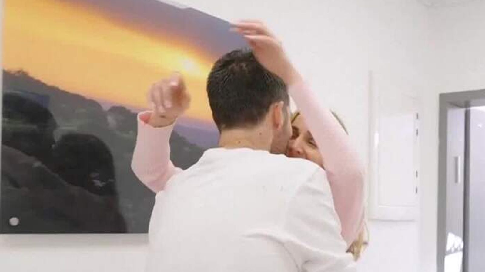 Moment Israeli hostage Sagui Dekel Chen is reunited with his family ...