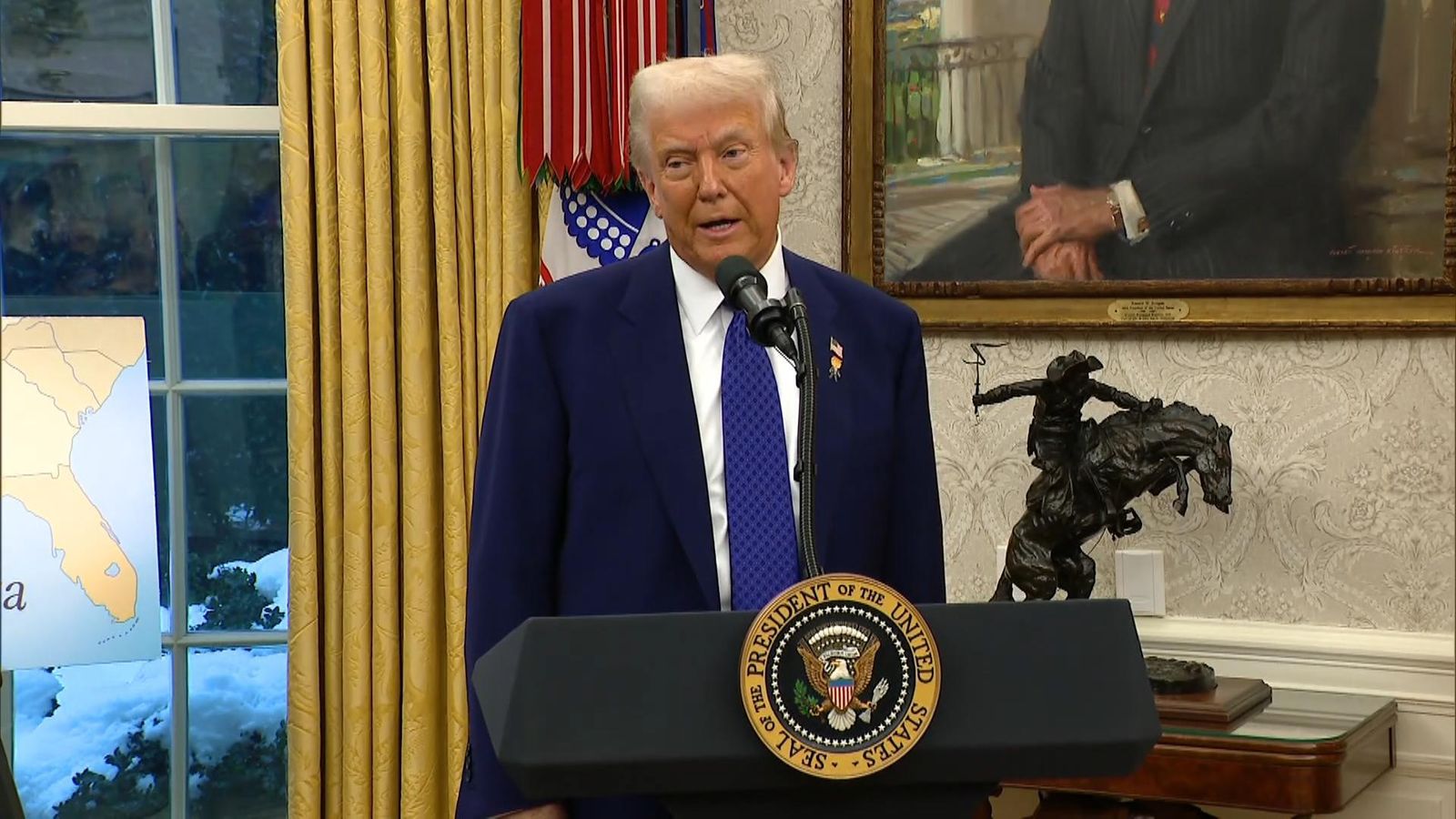 Ukraine returning to its 2014 borders 'unlikely' says Trump as he claims 'Putin want peace' | US ...