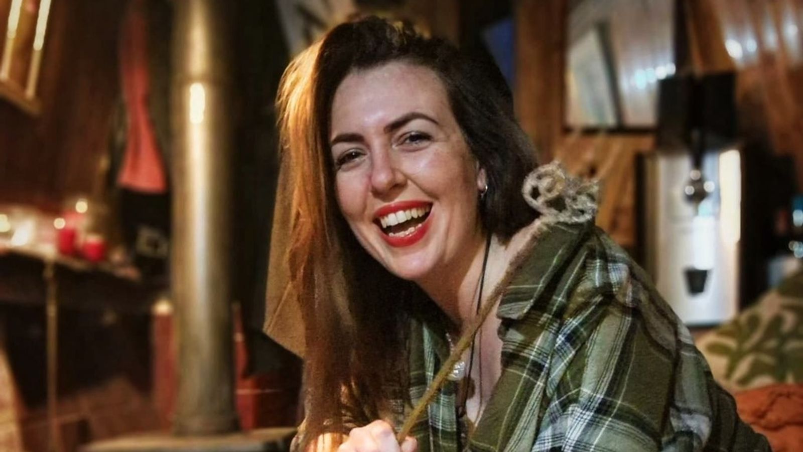 What it's really like living on a canal boat - and how much it costs ...